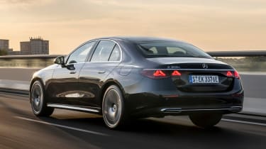 New Mercedes E 300 e plug-in hybrid 2023 review | Auto Express